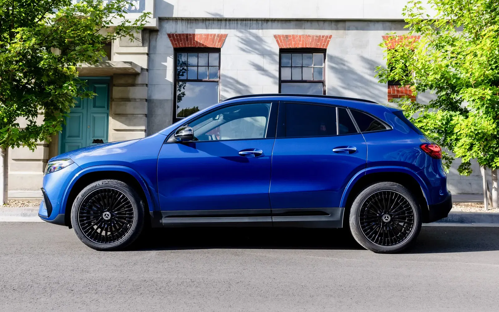 Mercedes-Benz EQA and EQB Night Editions Announced - CarSauce